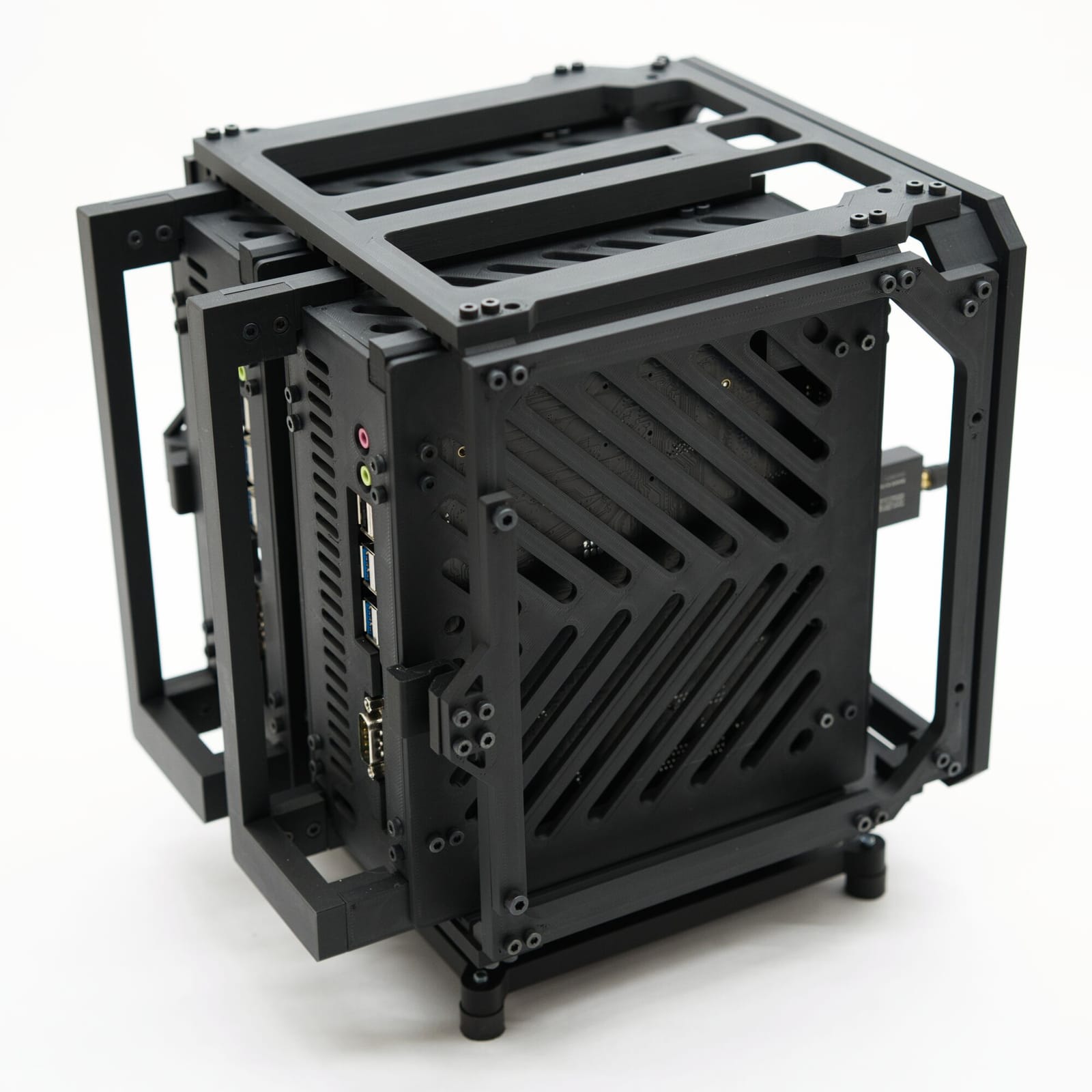 Cube Frame - A Modular, 3D Printed ITX Enclosure & Frame System